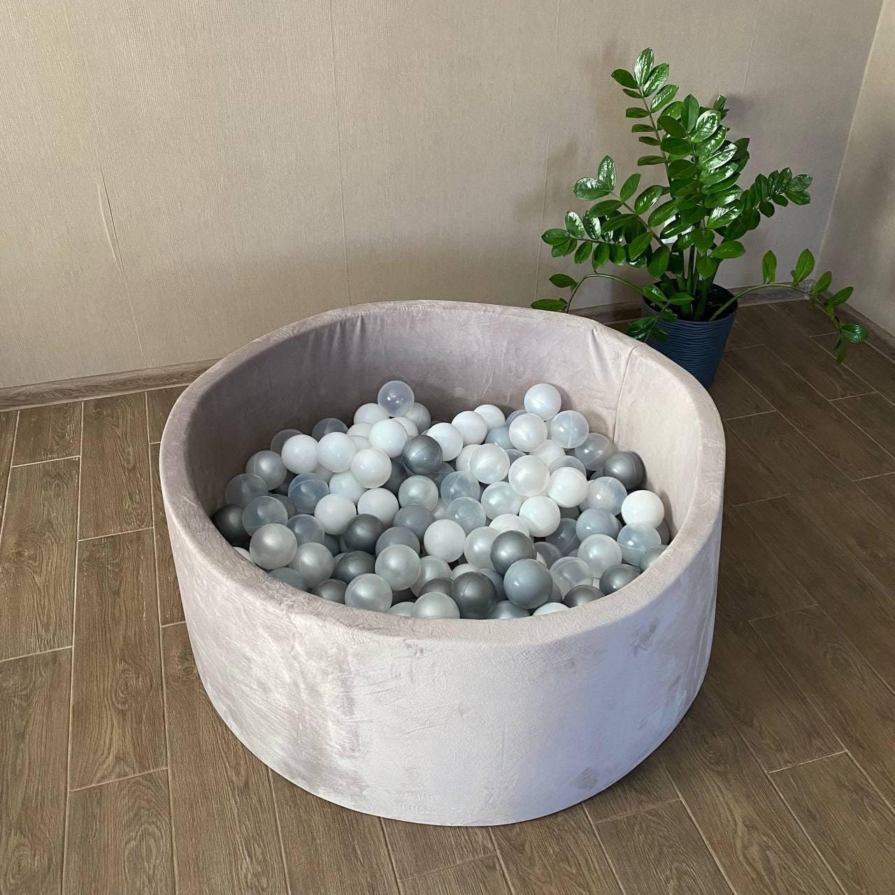 Neutral Ball Pit With 200 Balls Included, Gray Foam Ball Pool for ...