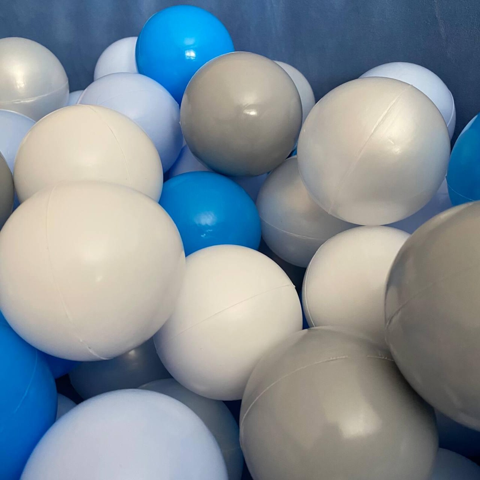 Soft Blue Ball Pit With 200 Colorful Balls for Kids, Foam Ball Pool for ...