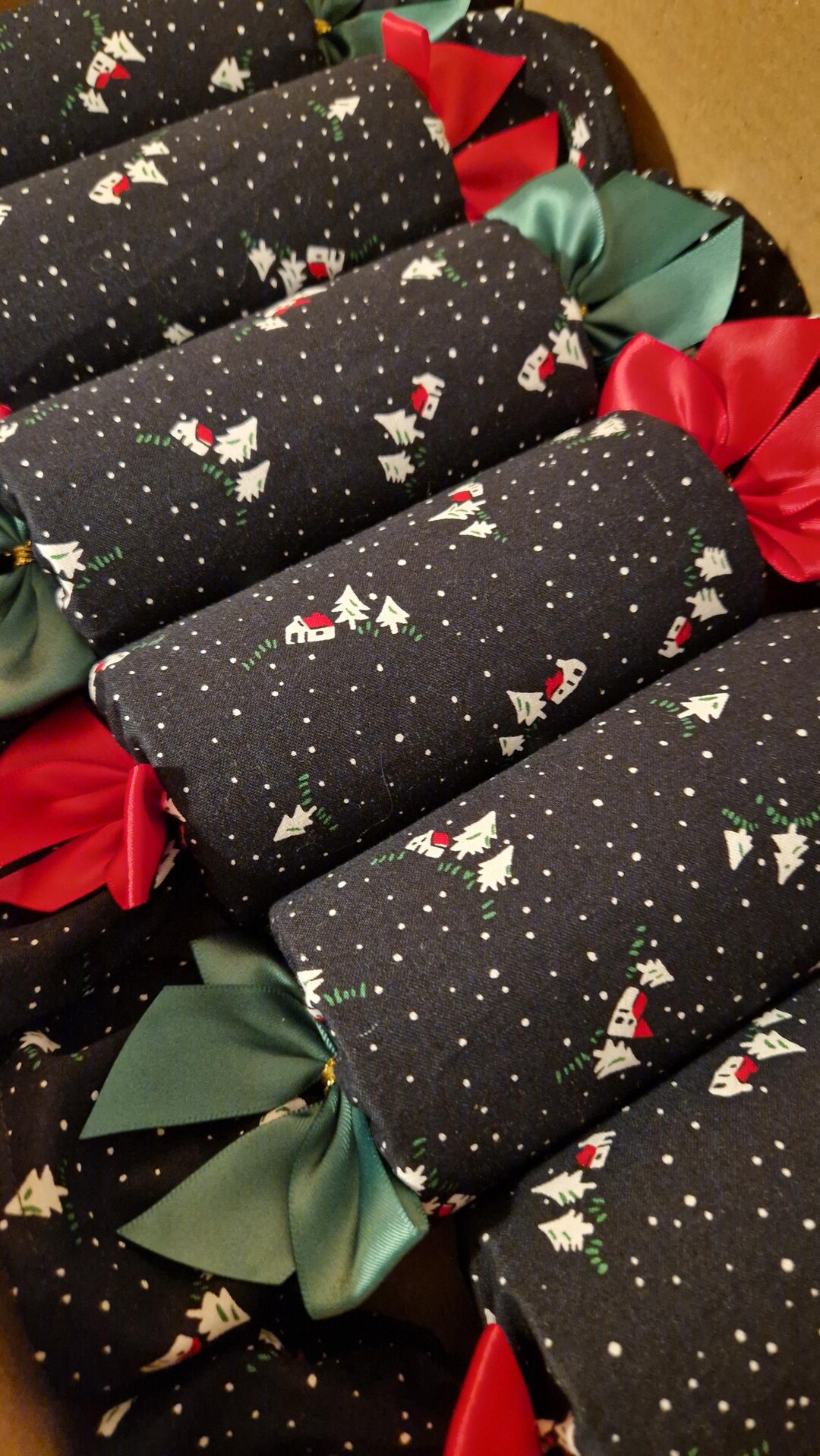 Set of 6 Snappy Crackers - Pullable Liberty Print Christmas Crackers ...