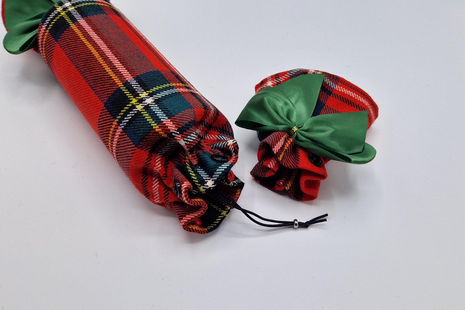 Four Reusable and Pullable Tartan Christmas Crackers - Etsy
