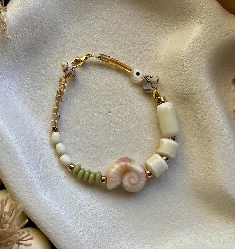SHELLY Beaded Bracelet, Ceramic Shell Bead, Glass Bead Jewellery ...