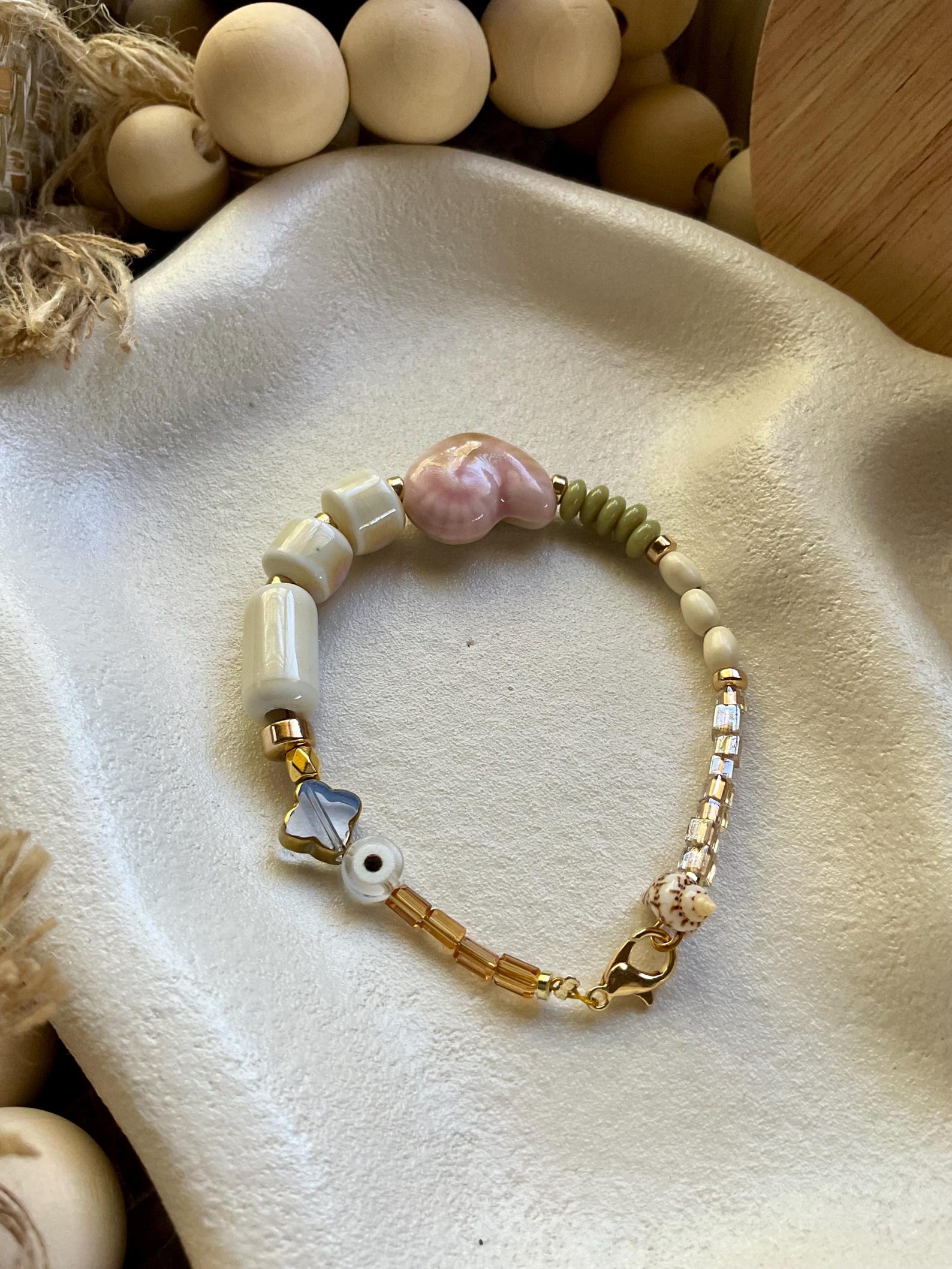SHELLY Beaded Bracelet, Ceramic Shell Bead, Glass Bead Jewellery ...