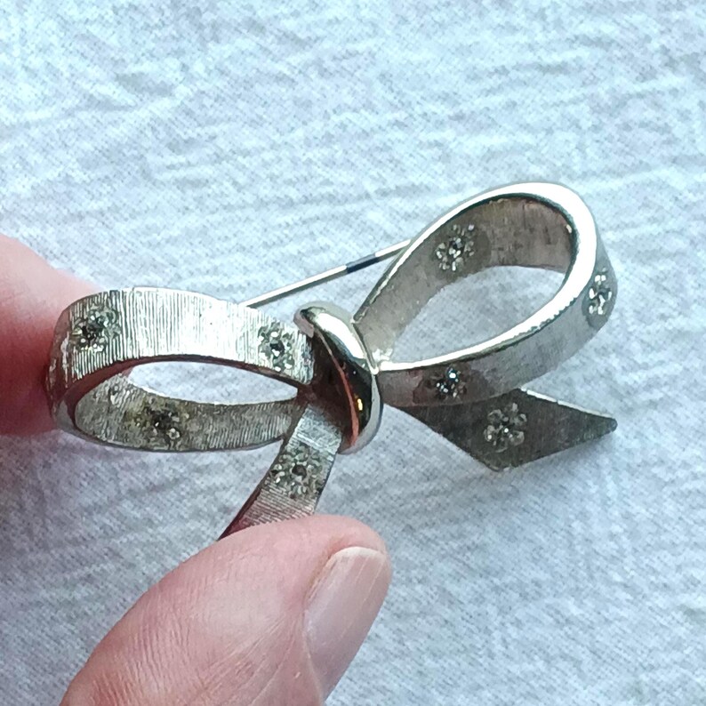 Vintage BSK Brushed Silver Bow Pin • 1970s Rhinestone Brooch • Mid‑century Costume Jewelry - Etsy