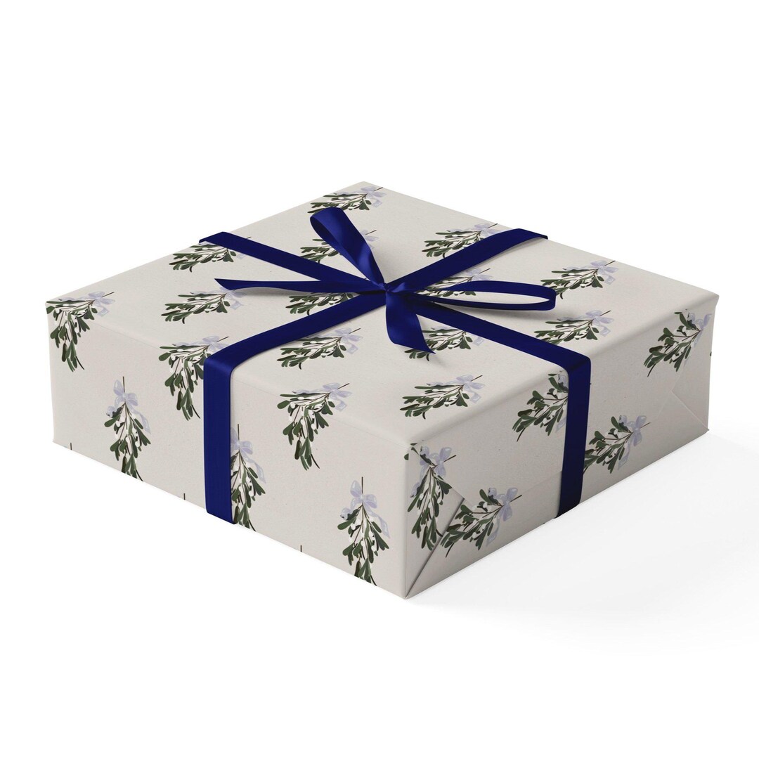 Mistletoe Christmas Wrapping Paper Sustainable Eco-friendly Festive ...