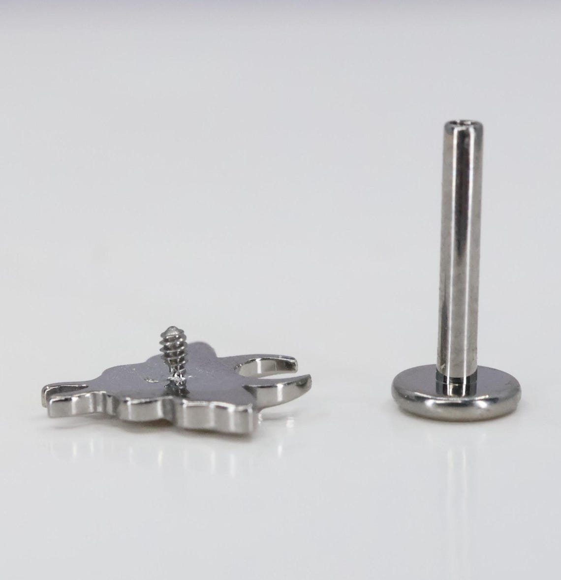 Titanium ASTM F136 (in07) Moth, Lunar Moth Internally Threaded ...