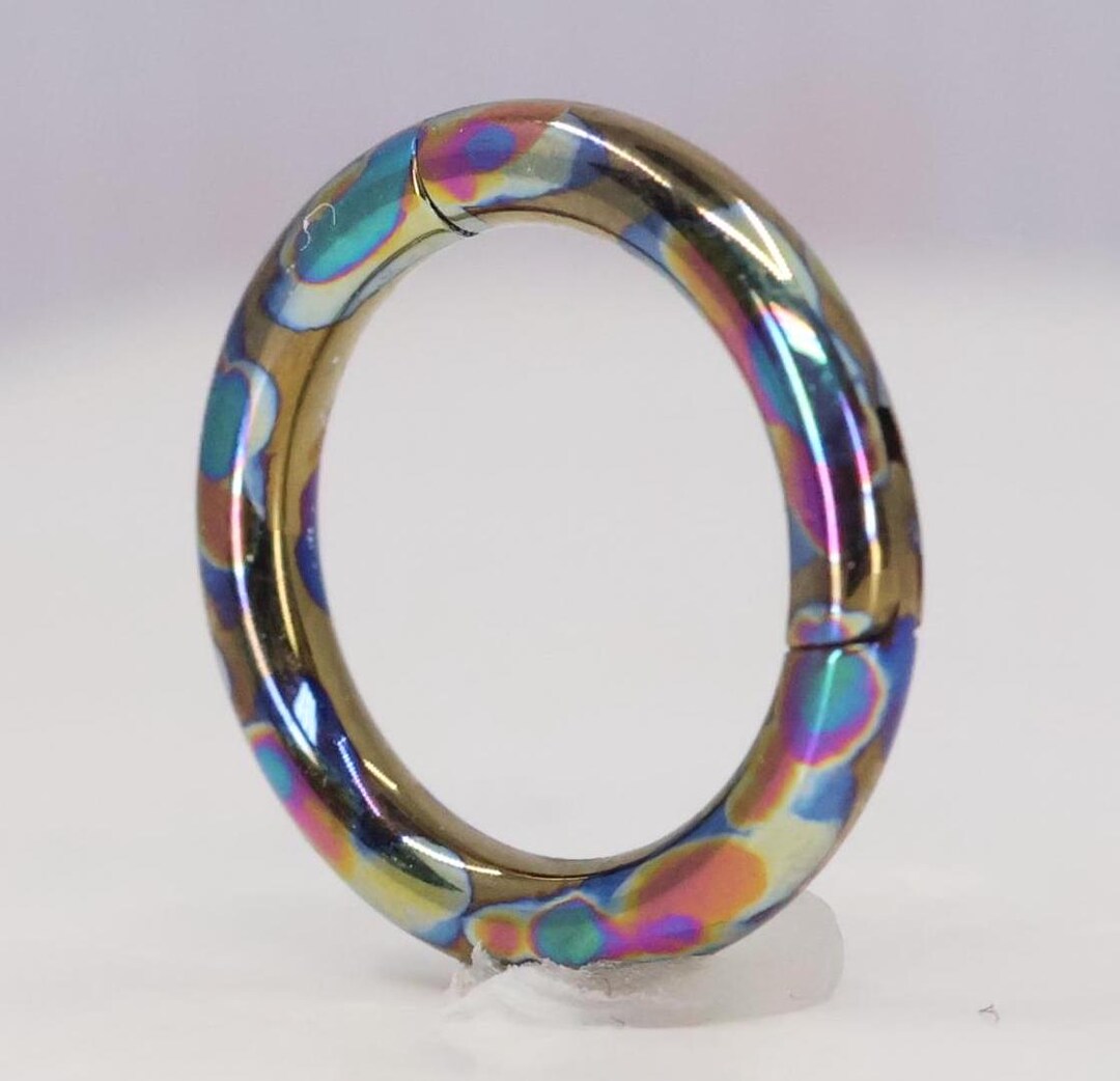 Titanium ASTM F136 Anodised "pebble" Oil Slick Clicker, Hinged Hoop 1 ...