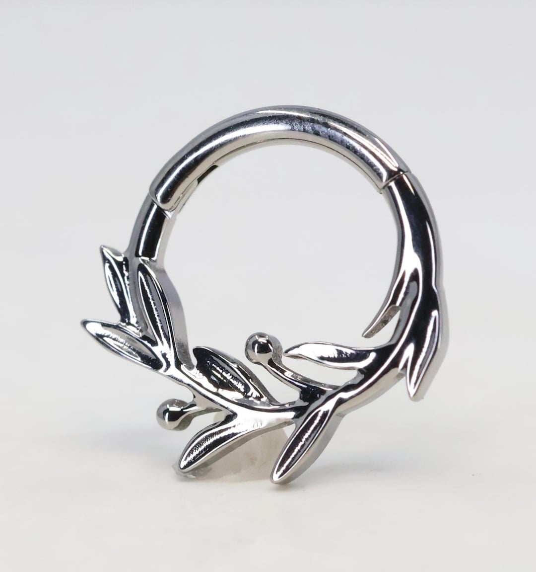 Titanium ASTM F136 (cl118) Laurel, Leaf and Berry Clicker, Hinged Hoop ...