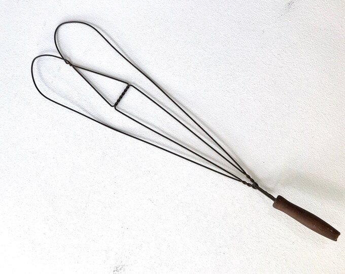 Antique Rug Beater - Primitive Rustic Double Loop Heart Shaped Twisted ...