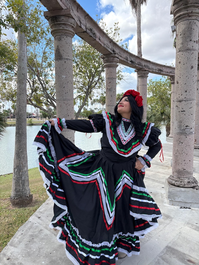 Beautiful Women's Jalisco Outfit - Mexican Culture Costume - Handmade ...