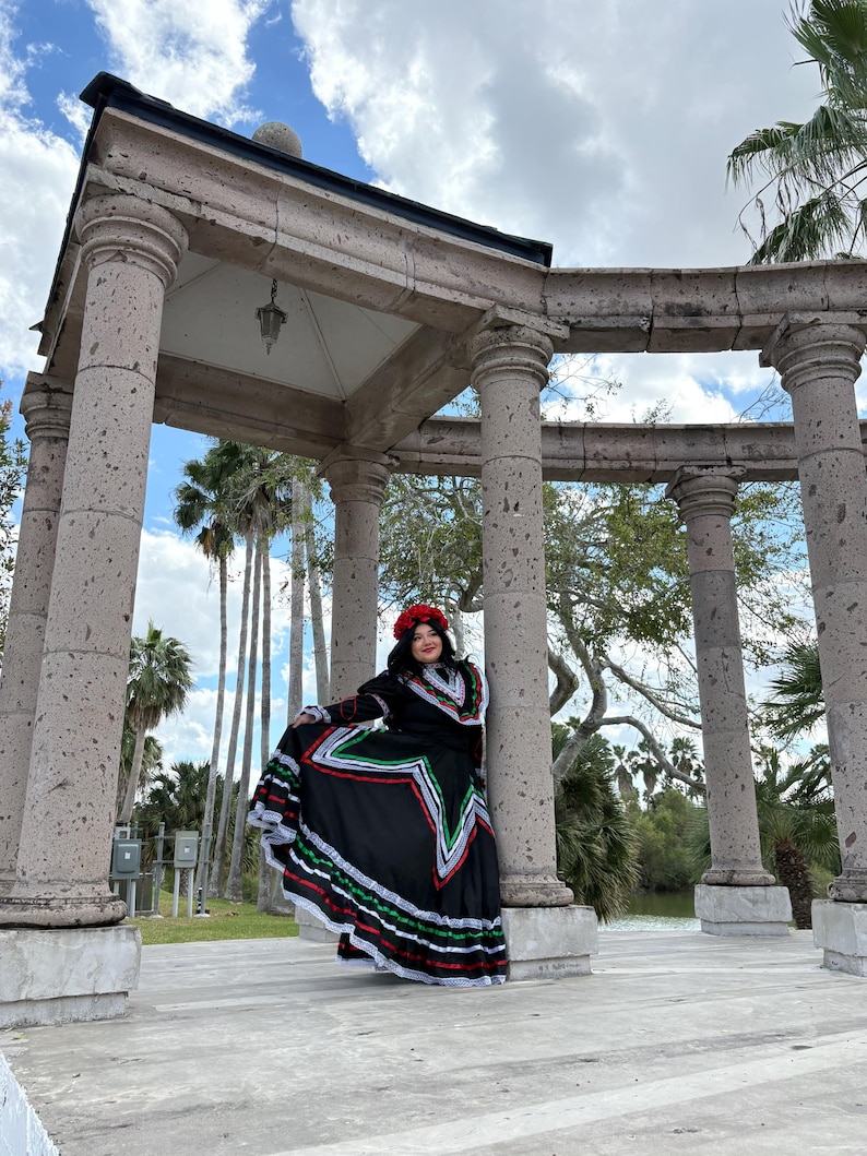 Beautiful Women's Jalisco Outfit - Mexican Culture Costume - Handmade ...