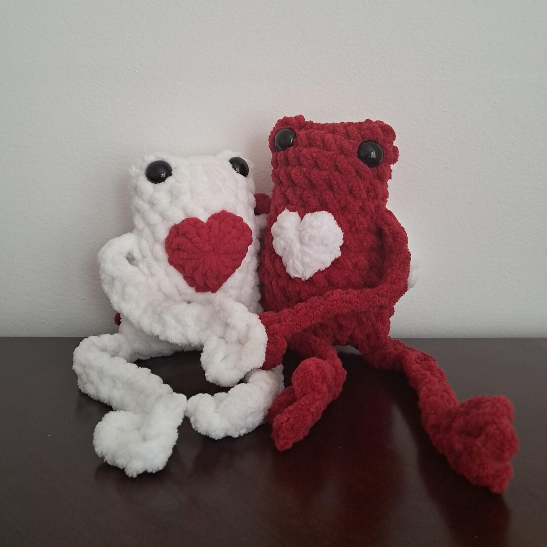 Crochet Love Frogs Plushie Amigurumi Handmade Stuffed Animal - Etsy