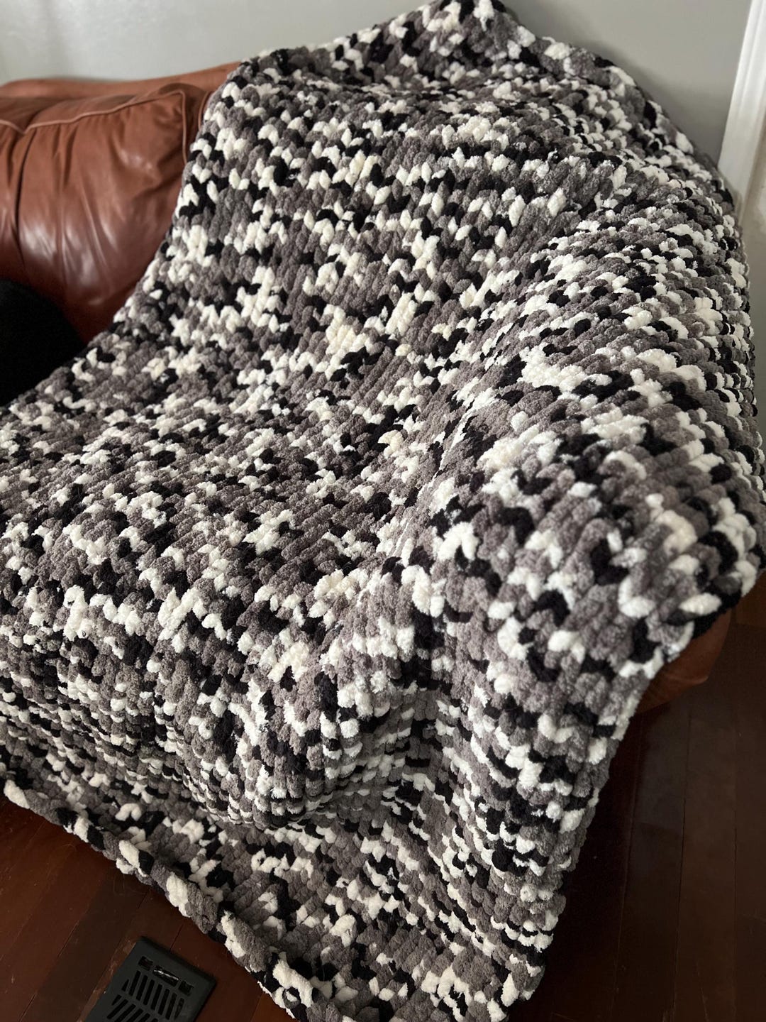 Handmade Chenille Yarn Chunky Knit Blankets Customizable - Etsy Canada