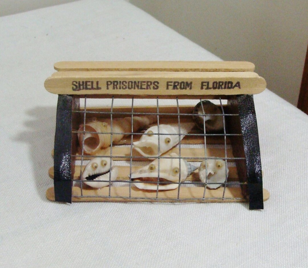Vintage Souvenir Seashell Figurine - Prisoners From Florida - Etsy