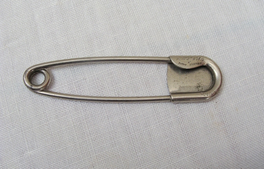 Vintage Large Safety Pin Key Holder Key Tag - Etsy