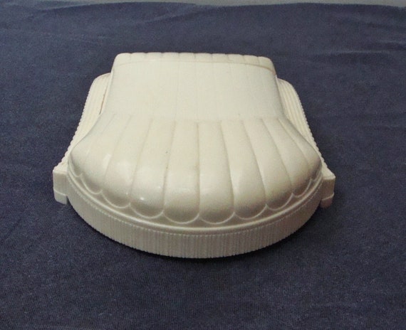 Vintage off White Clam Shell Jewelry Box Braun Crystal Mfg | Etsy