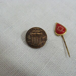 Vintage Lot of 2 Blood Donor Pins - Etsy