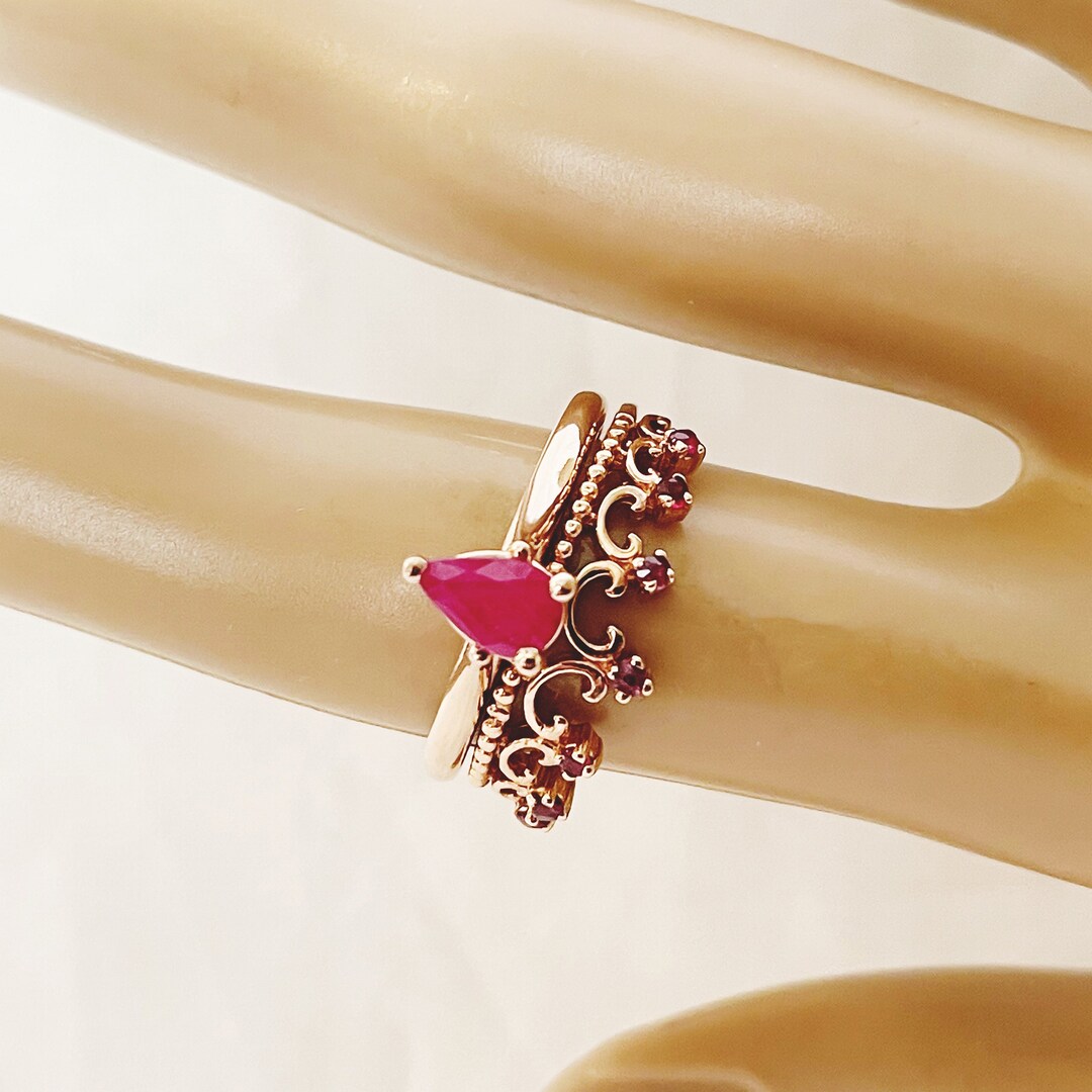 Burma Ruby Engagement Ring Set: Pear, Crown Band, 14K Rose Gold - Etsy