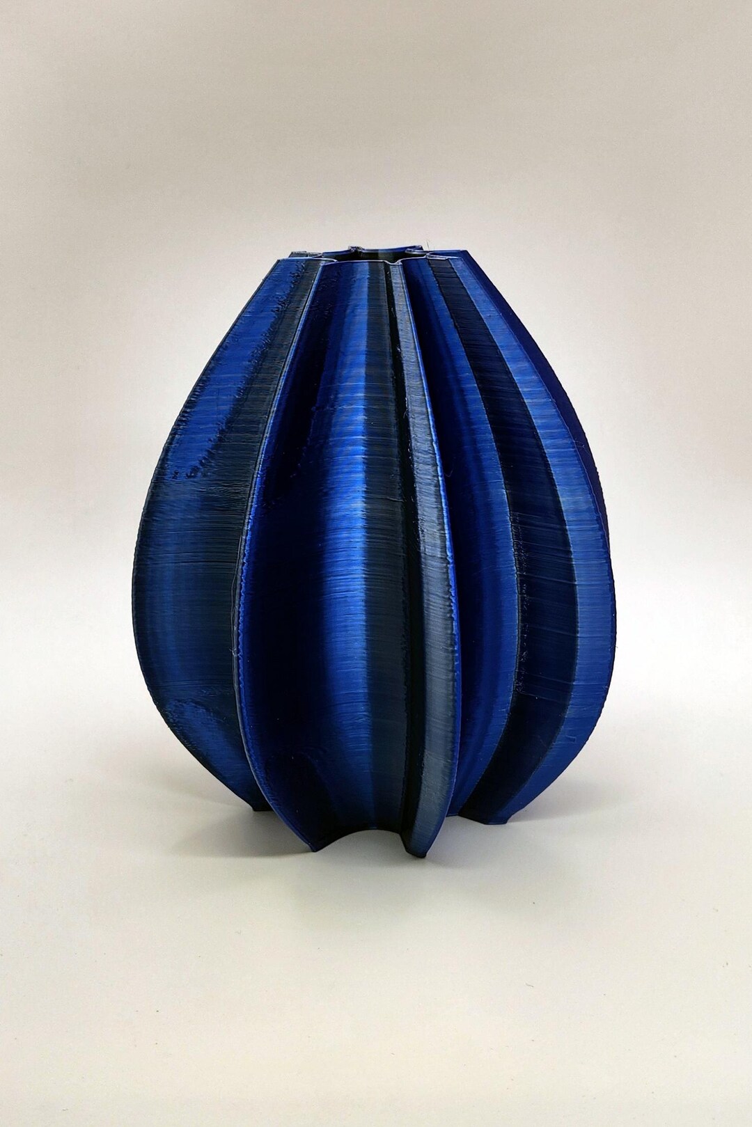 Lume - 3D Printed Color Shift Fluted Vase – Modern Decorative Vase With ...