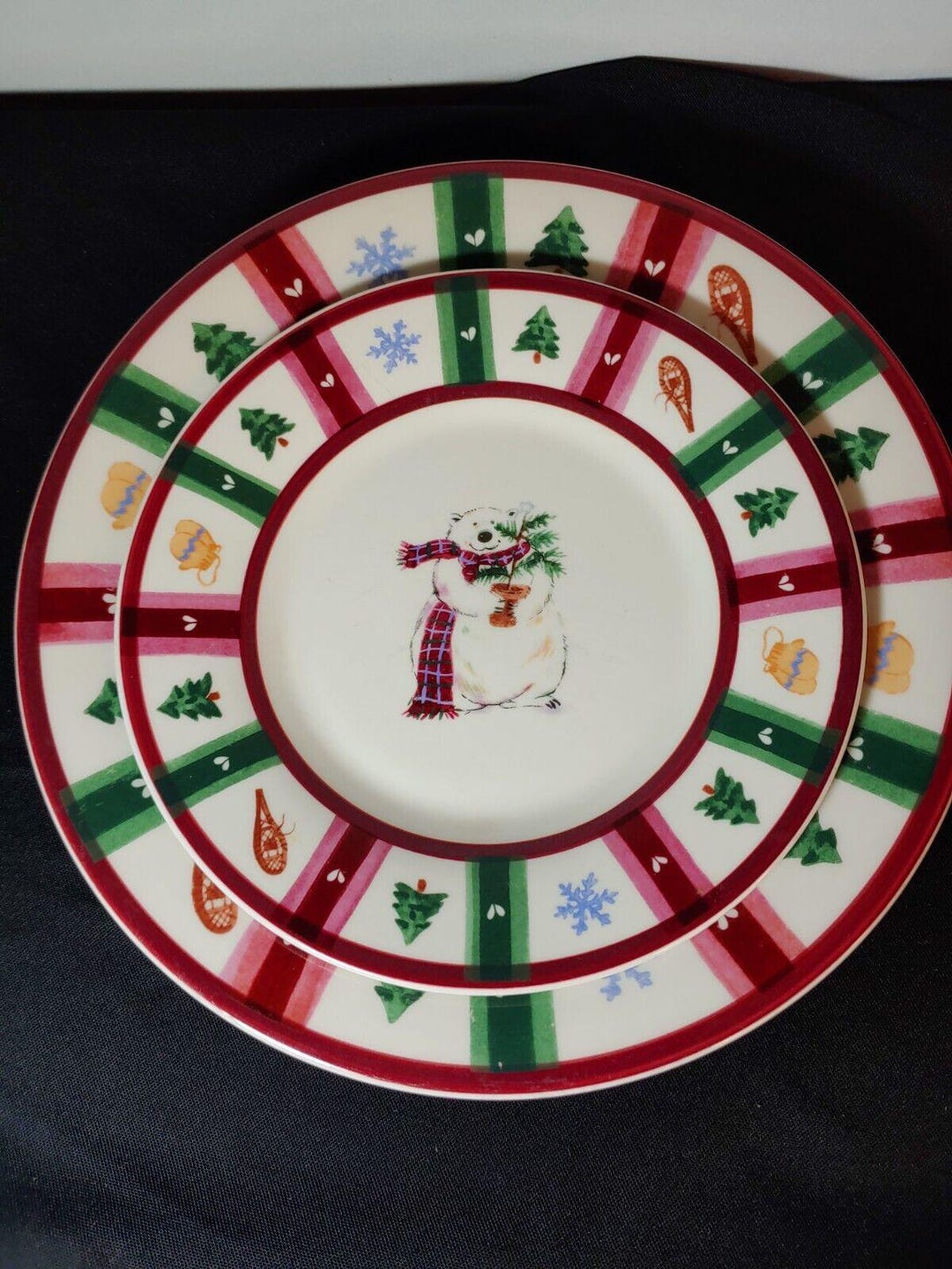 Set of 4 Pfaltzgraff SNOW Polar BEAR Salad/dessert and Dinner Plates ...