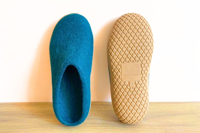 Felt Slipper | Handmade Wool Outdoor Slippers for Men & Women | Warm ...