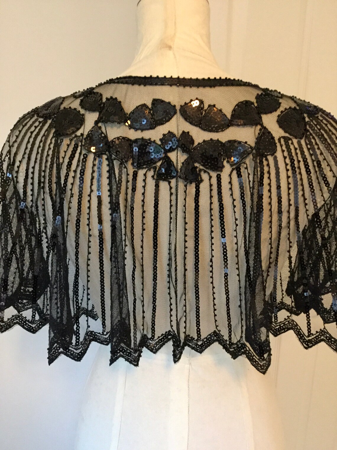 Black 1920s Vintage Flapper Cape. - Etsy