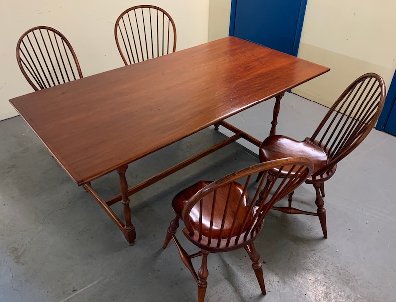 Early American D.R. Dimes Cherry Dining Table and 4 Windsor Chairs ...