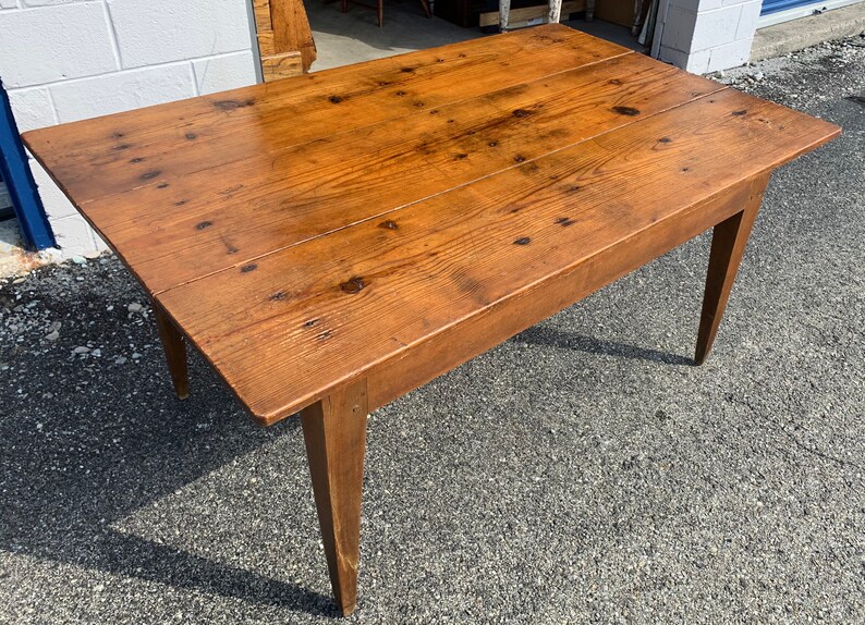 Primitive Pine and Walnuttapered Leg Harvest Farm Table and 4 | Etsy