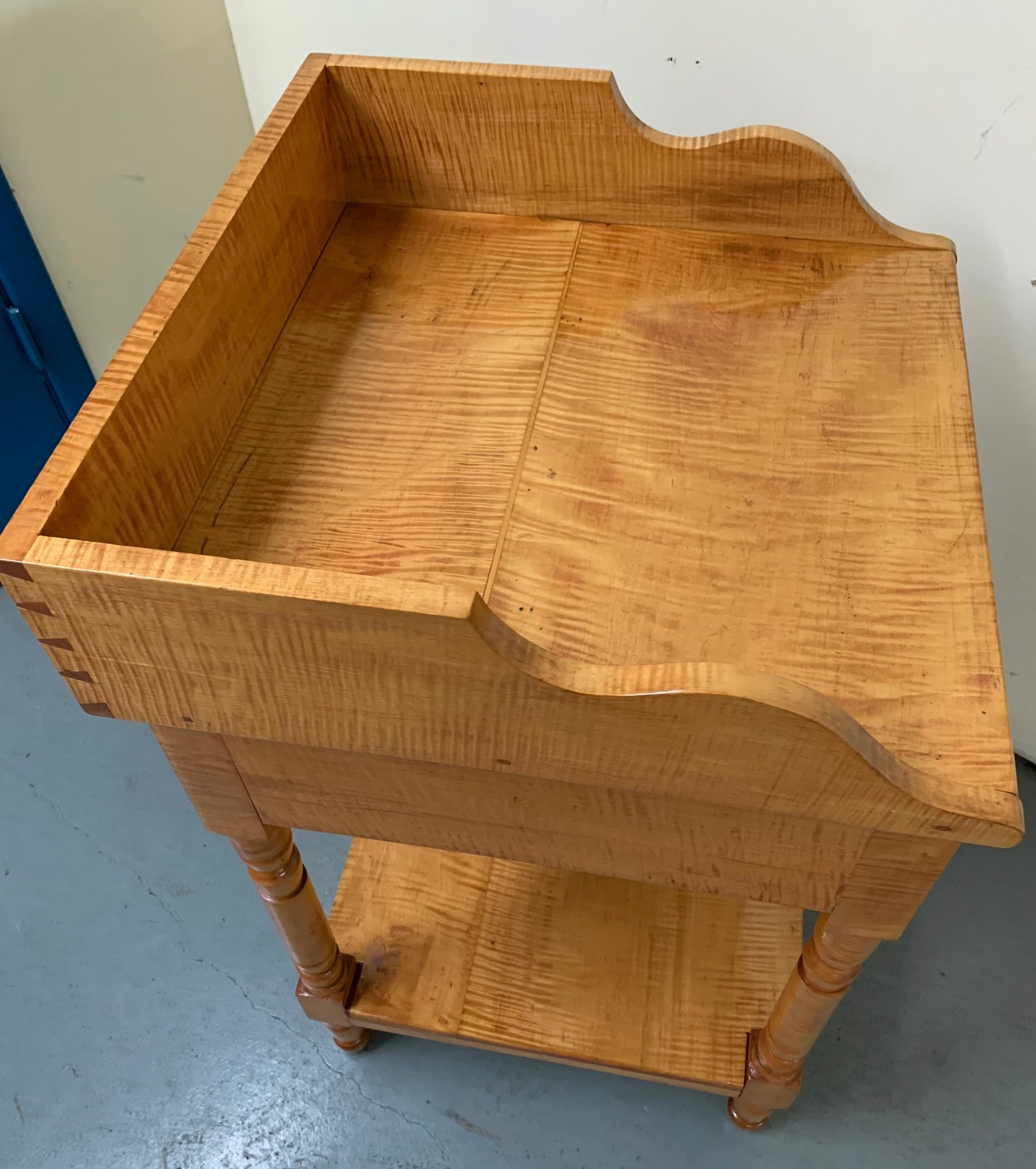 Beautiful Antique Solid Tiger Maple New York Washstand - Etsy