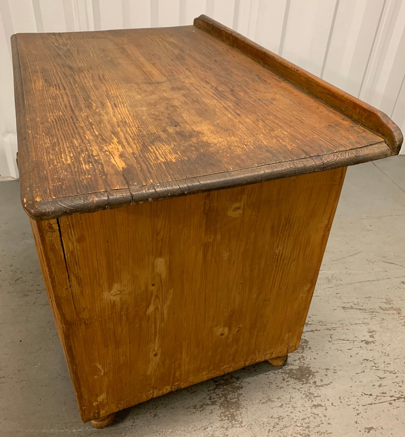 Beautiful Southern Grain Painted Bakers Cabinet Island Cupboard ...