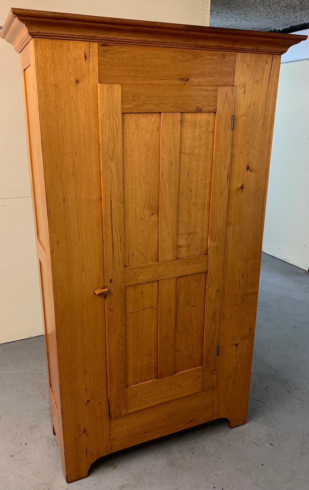 Beautiful Antique Monumental Butternut Wardrobe Cupboard Cabinet 16 ...