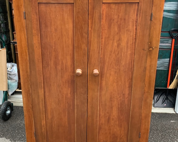 BROYHILL FURNITURE Quarter Sawn Oak Contemporary Mission Style 48 ...