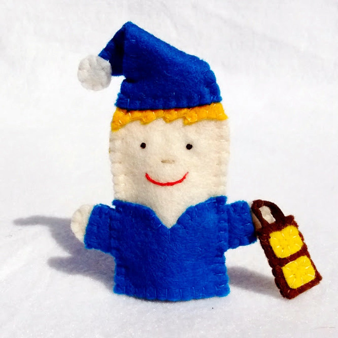 Wee Willie Winkie Finger Puppet, Wee Willie Winkie Felt Finger Puppet ...