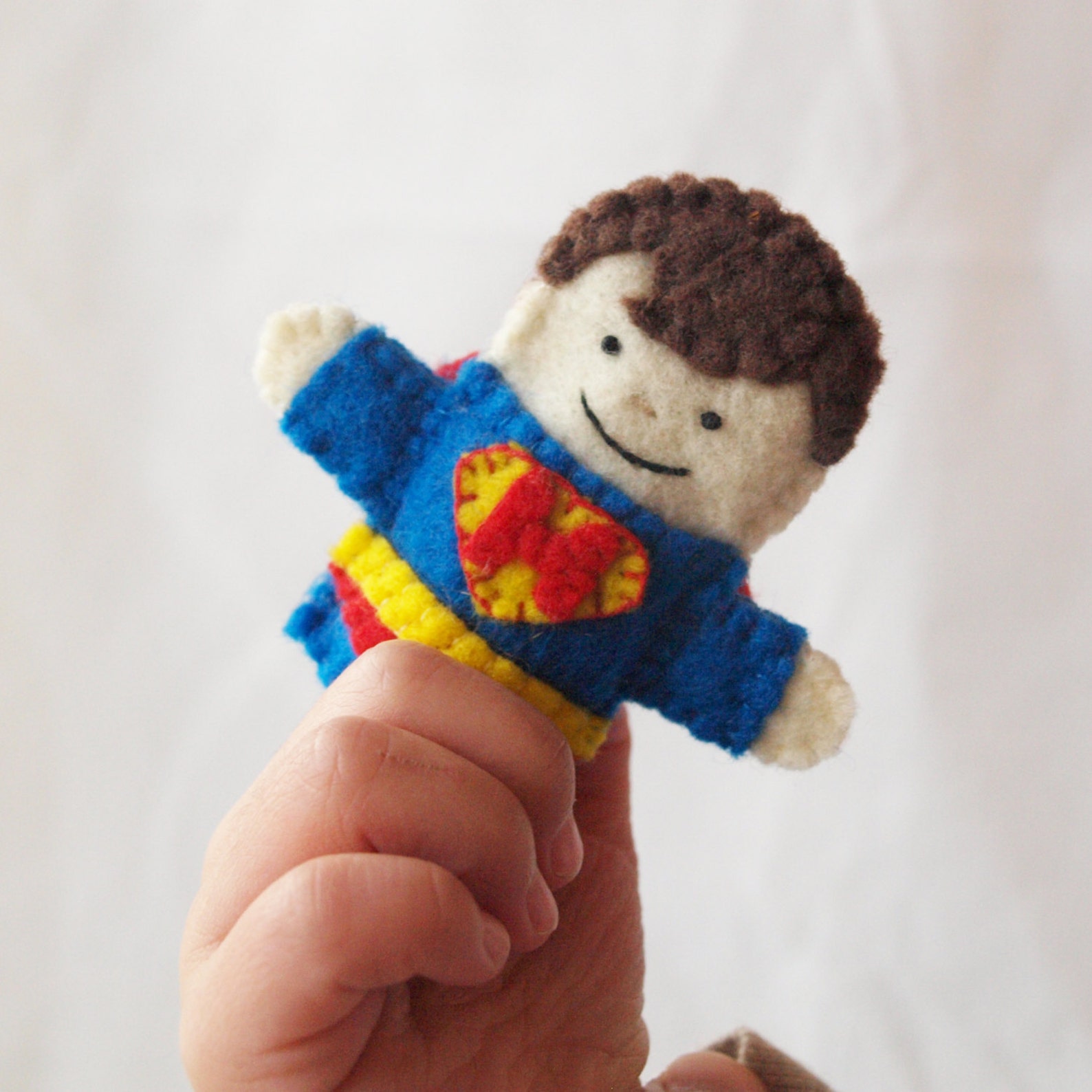 Caped Superhero Finger Puppet Felt Finger Puppet Custom - Etsy