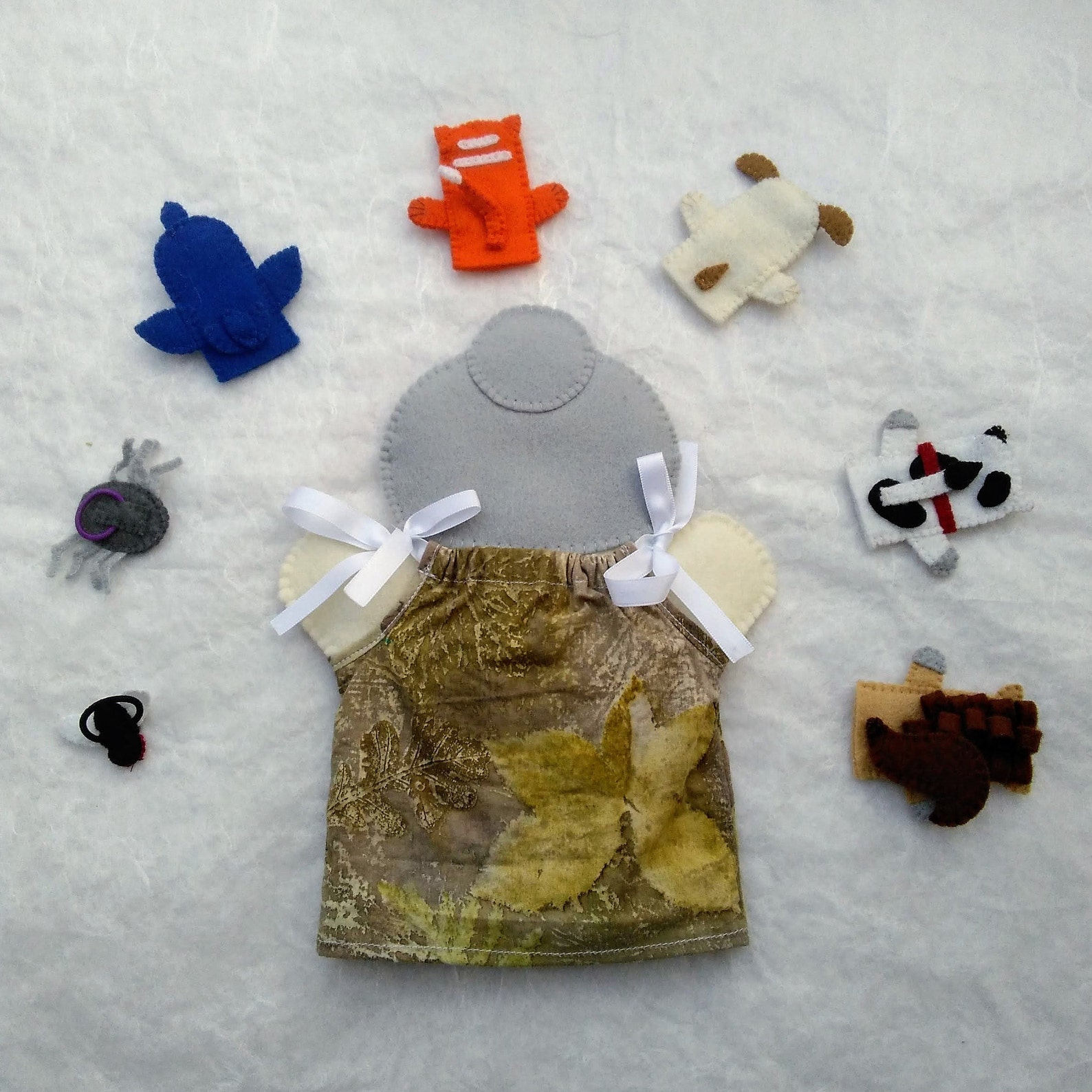 There Was an Old Lady Who Swallowed A Fly Hand Puppet, Fly, Spider ...