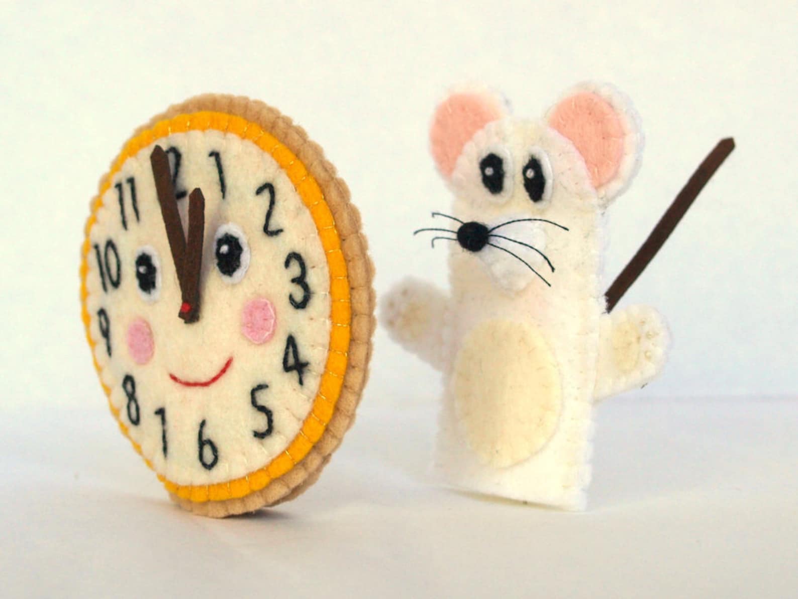 Hickory Dickory Dock Finger Puppet, Clock Finger Puppet, Mouse Finger ...