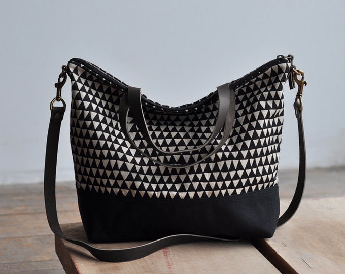 CARRY BAG - TRIANGLE - Etsy