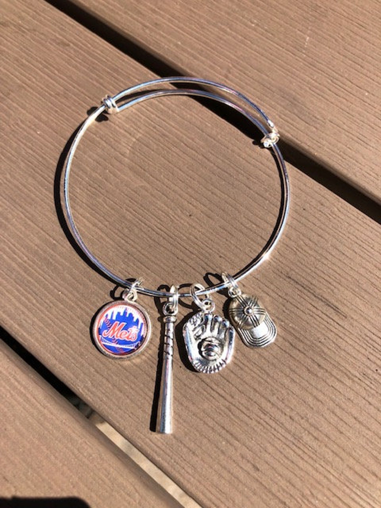 NY Mets Bracelet With Mets Charm Baseball Mitt and Hat - Etsy