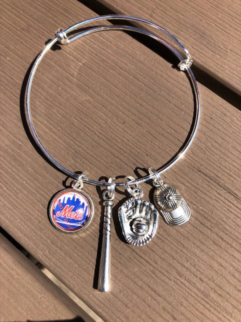 NY Mets Bracelet With Mets Charm Baseball Mitt and Hat - Etsy