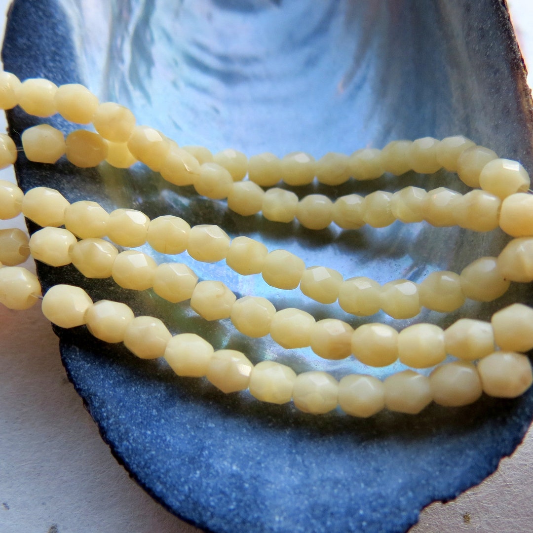 OPAQUE IVORY ROUNDS . 50 Czech Faceted Fire Polished Glass Beads . 3 Mm ...