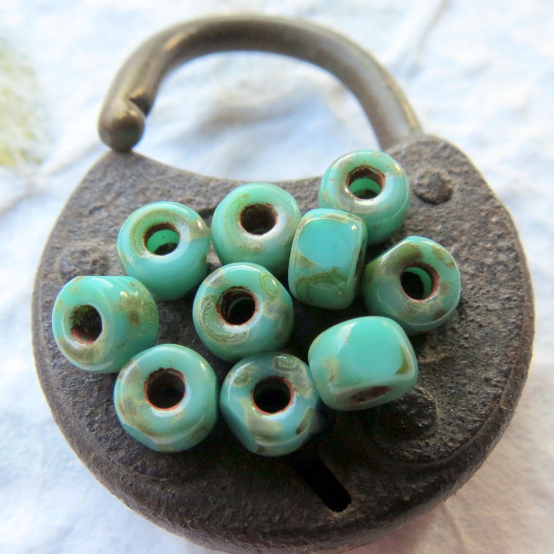 MATUBO GREEN Turquoise TRICUTS . 20 Czech Picasso Tri Cut Seed Beads ...