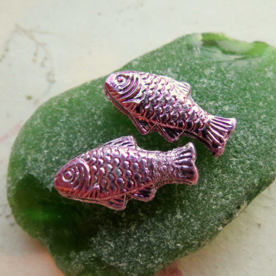 TWO SIDED FISH . 4 Czech Metallic Glass Fish Beads . 25 Mm by 12 Mm ...