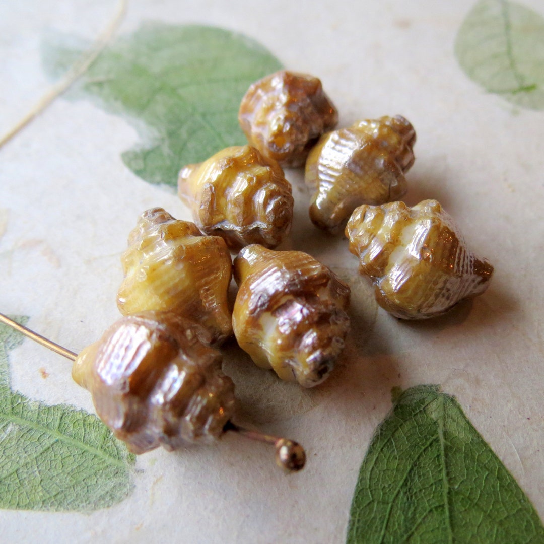 New AGED IVORY SHELLS . 6 Czech Pressed Picasso Glass Beads . 15 Mm by ...