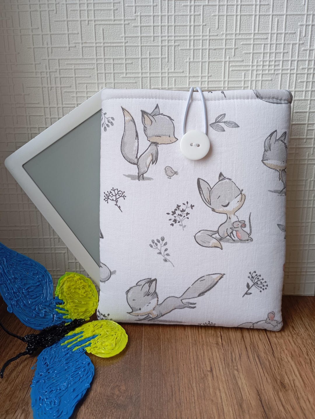 Cover of the E-book the Fox and the Bunny, Kindle Paperwhite Case, Kobo ...
