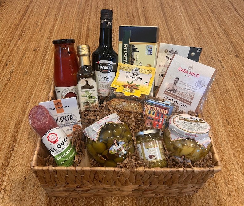 Italian Gourmet Gift Basket - Etsy