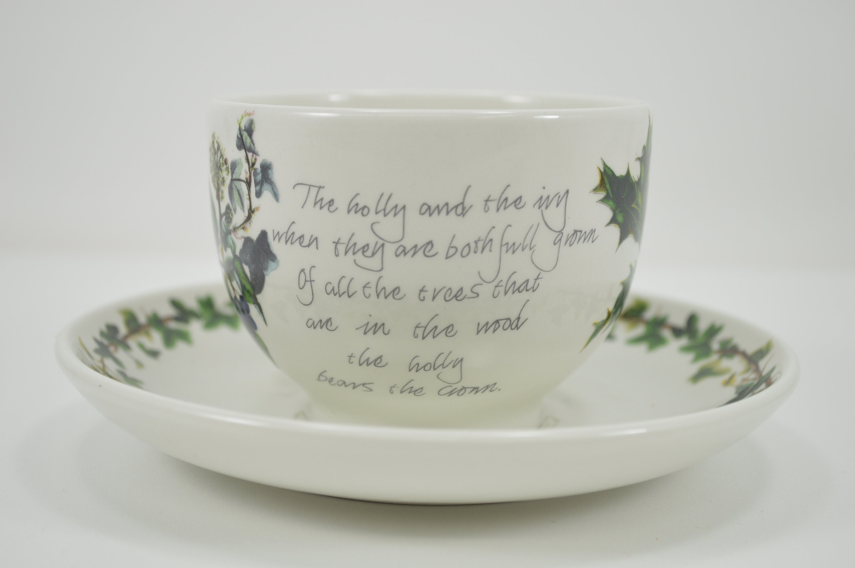 Home & Living Vintage Portmeirion the holly the ivy tea cup and saucer ...