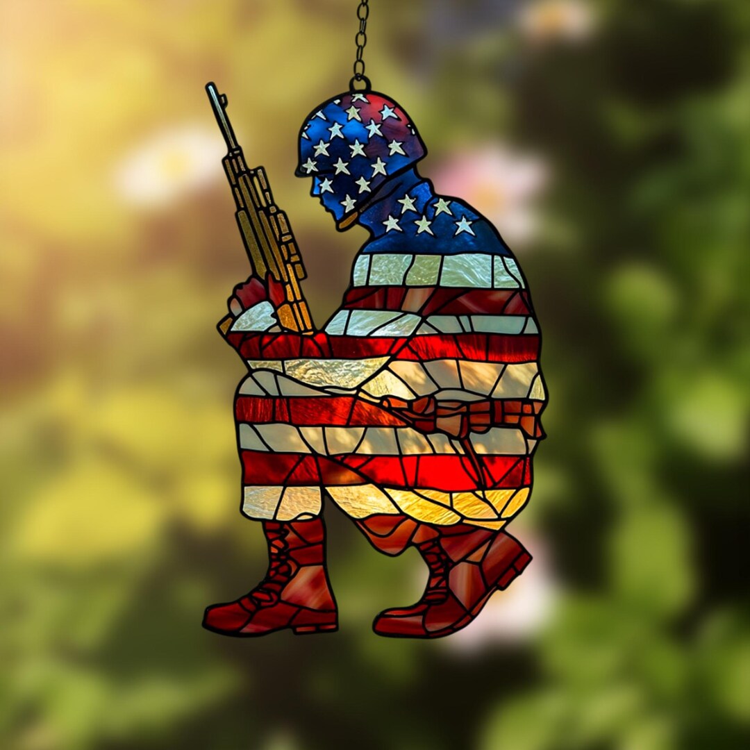 American Soldier Kneeling Stained Glass Suncatcher – Patriotic Memorial ...