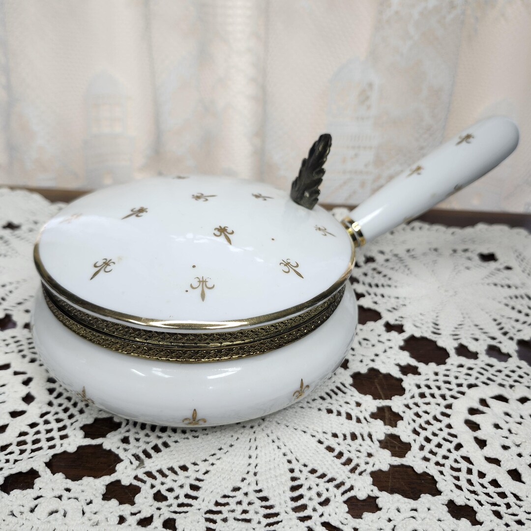 Silent Butler Porcelain Gold Ashtray or Crumb Catcher - Handle and Lid ...