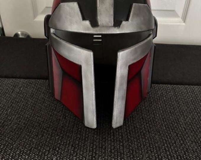 Custom Mandalorian-inspired Helmet – Beskar Blood | Hand-painted Star ...