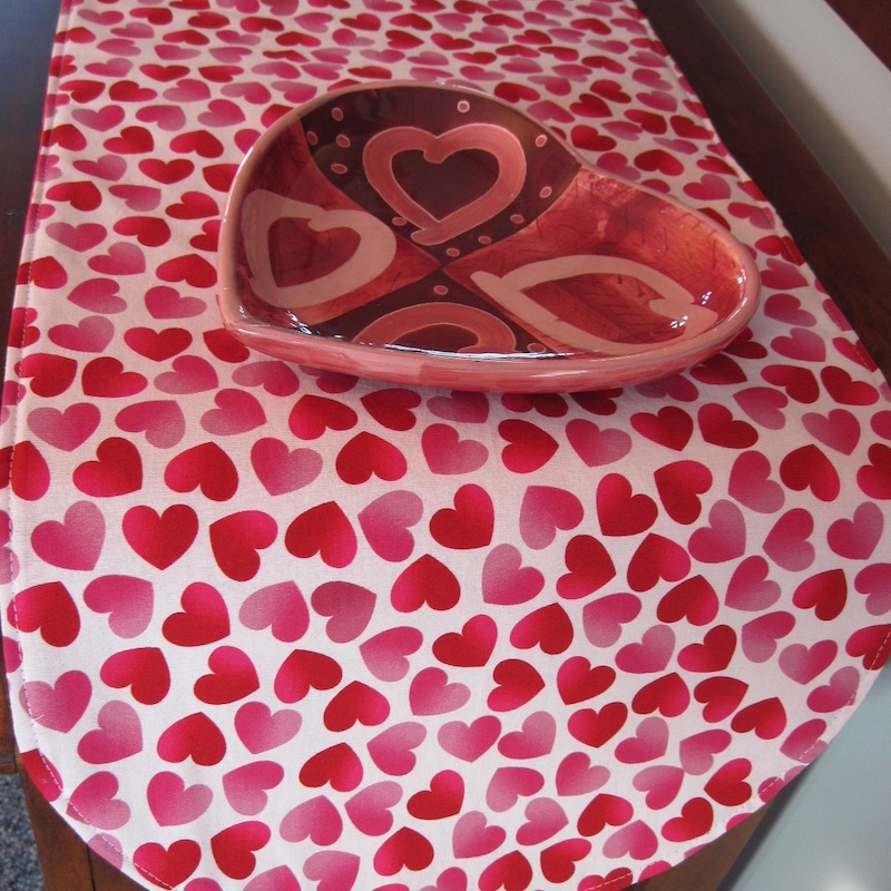 Heart Table Runner - Etsy