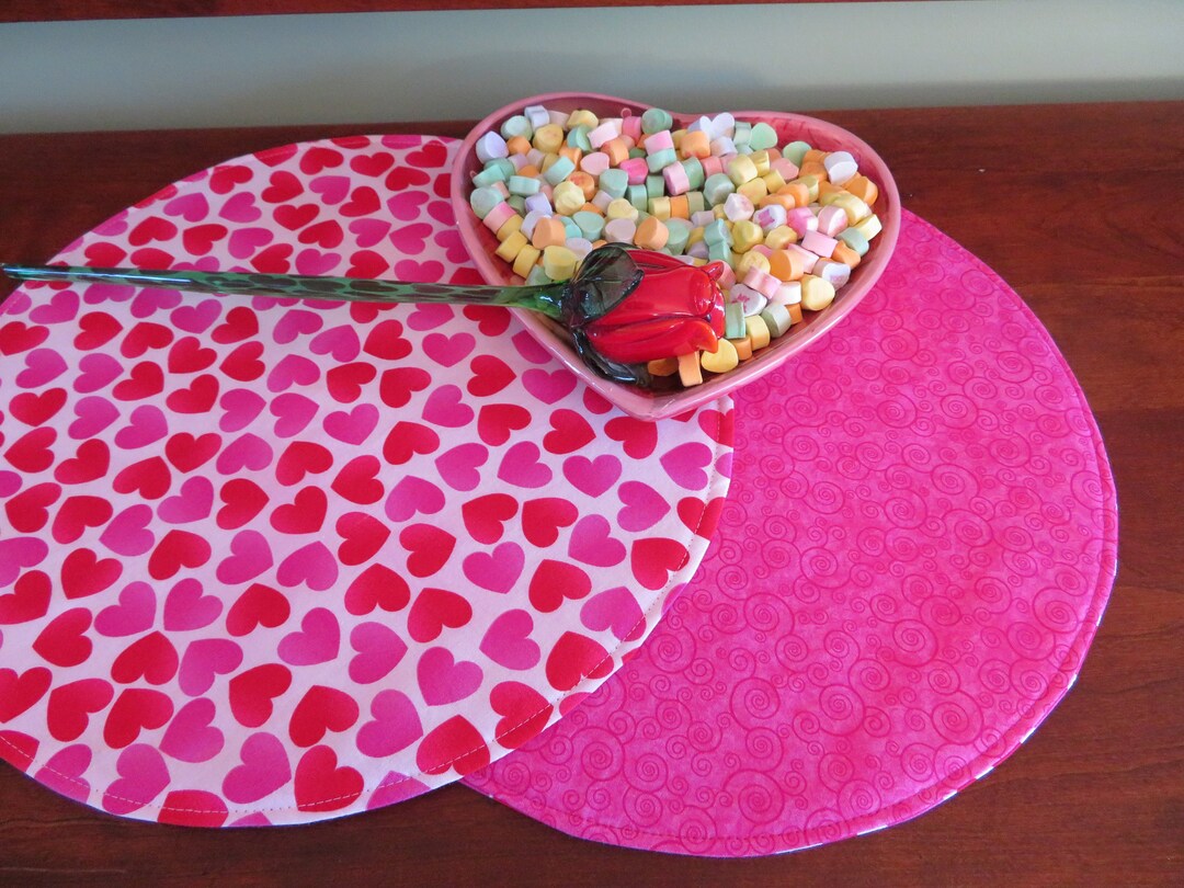 Circular Valentines Day Placemats Reversible 1 2 4 or 6 Round Heart ...
